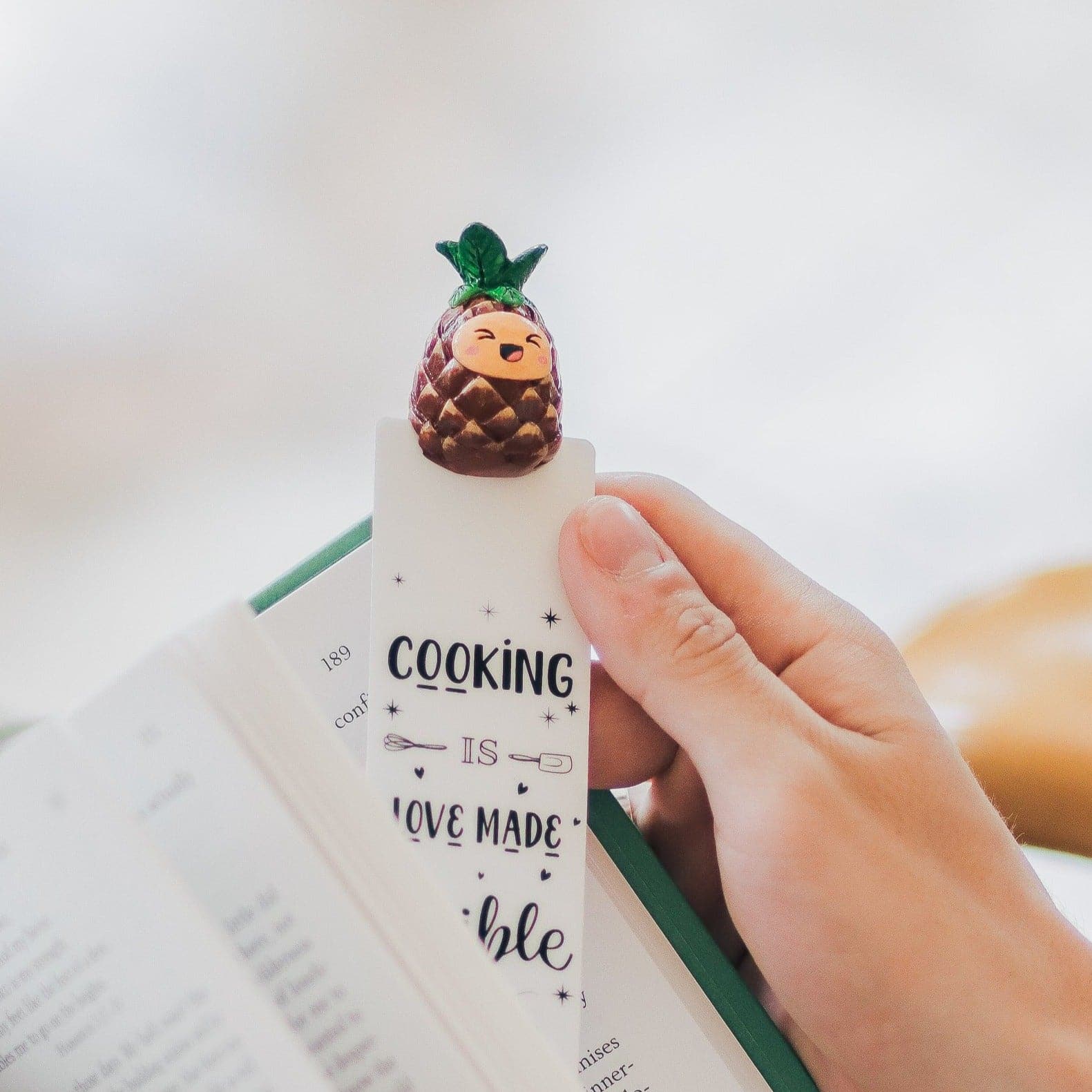 Pineapple Handmade Bookmark – MyBOOKmark